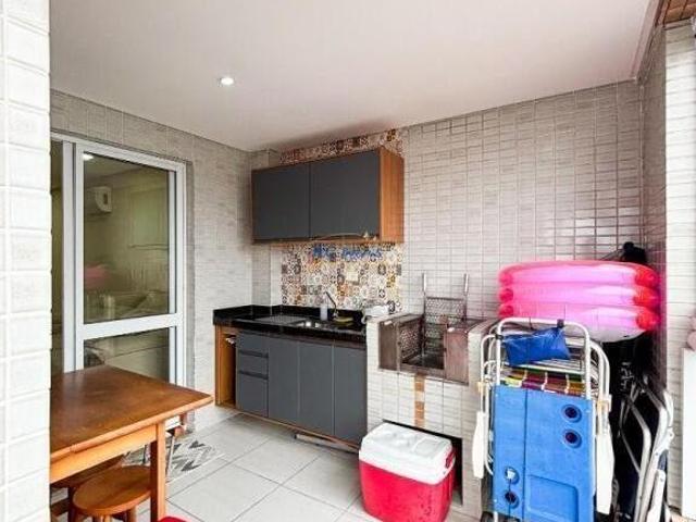 Apartamento 2 dorms 2 vagas no Forte apenas 600mts da praia! Financia!