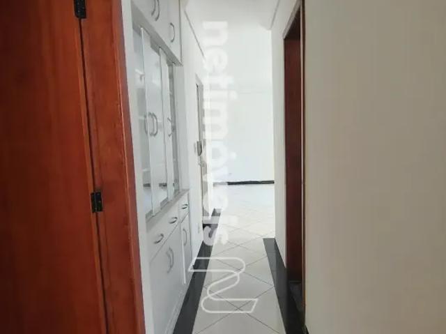 Apartamento 2 qts suíte, 2 vagas, e elevador no Santo Antônio/BH