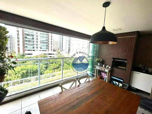 Apartamento, 2 Quadras da Praia, 3 Quartos com SACADA à Venda Pompéia/Santos