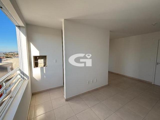 Apartamento 2 quarto com churrasqueira e vaga coberta no Santa Cândida em Condom