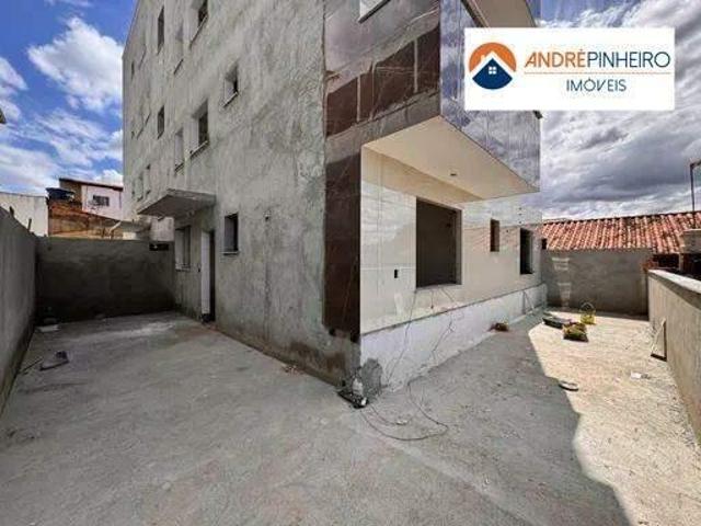 Apartamento 2 Quartos 01 suite 02 vagas Santa Mônica – Localização Excelente! R$ 570.000,00