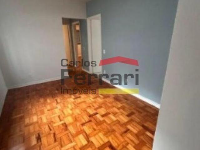 Apartamento 2 quartos, 1 vaga Reformado à Venda em Perdizes