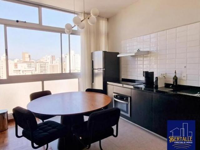 Apartamento 2 quartos, 1 suíte, 72m², reformado, em andar alto com vista linda, no Lourdes