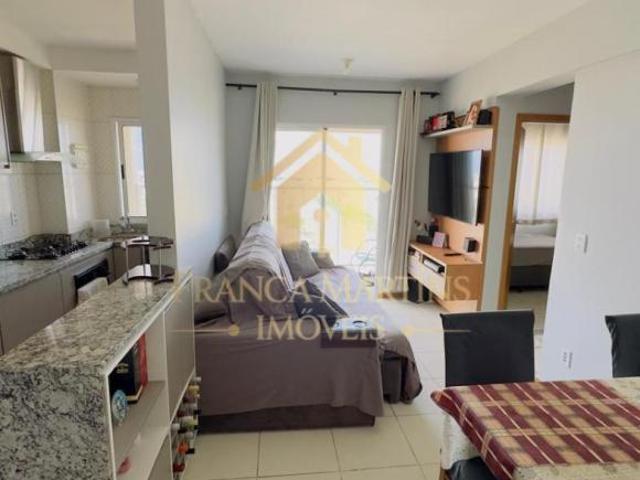 Apartamento 2 quartos, 1 suíte andar alto quadra 302 Samambaia sul