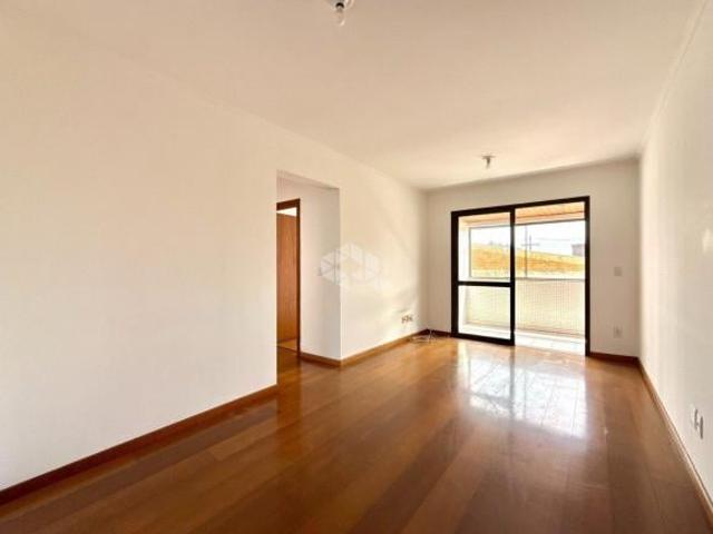 Apartamento 2 quartos, 1 suíte, sacada em living amplo, churrasqueira, cozinha com área de serviço s