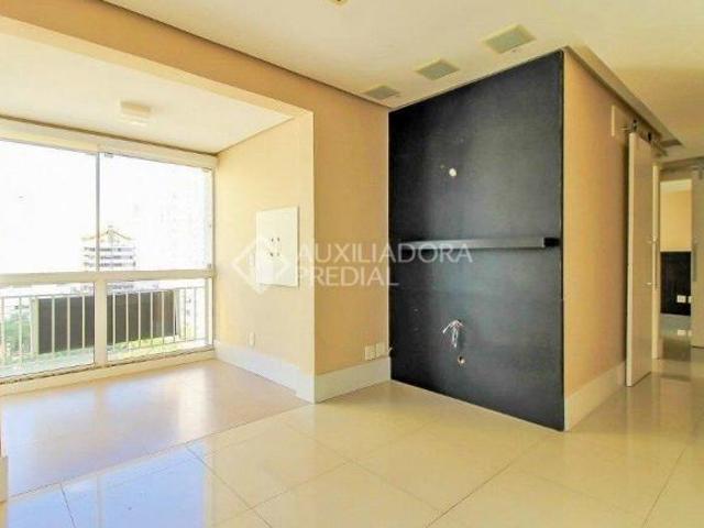 Apartamento 2 quartos, 2 vagas, bairro Passo d&apos Areia, ao lado do Bourbon Wallig