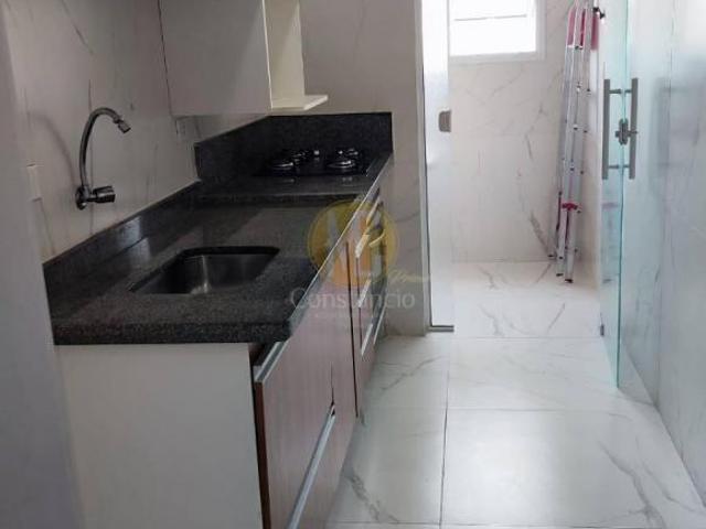 Apartamento, 2 quartos, com armarios planejados, 1 vaga de garagem!