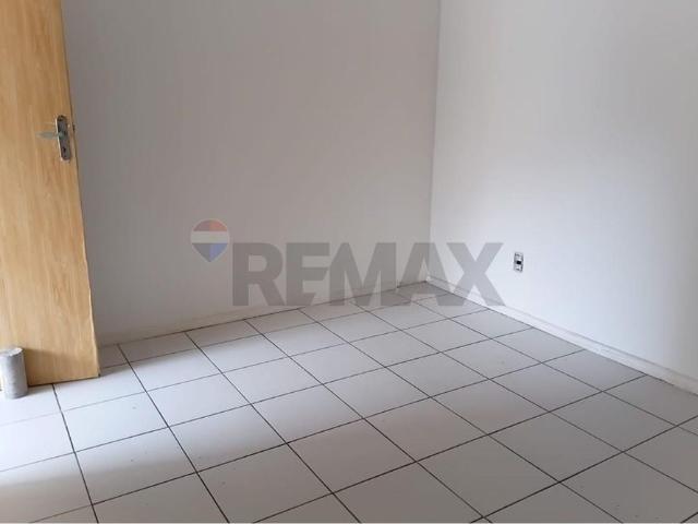 Apartamento 2 quartos com dependência para locação em Amaralina