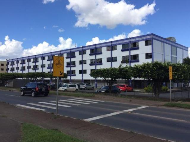 Apartamento 2 Quartos com Porcelanato e Amários