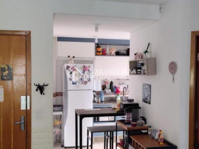 Apartamento 2 quartos com quintal 1° Andar 1 vaga de garagem em Santa Maria