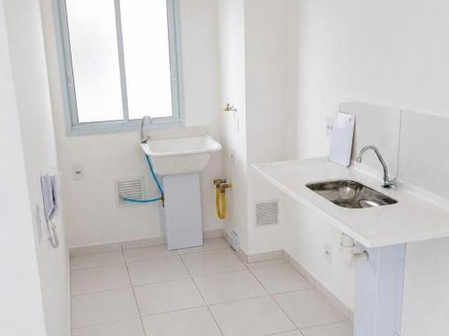 Apartamento 2 quartos com suíte na Vila Sul Americana em Carapicuíba 41m2 c vaga de carro coberta pr