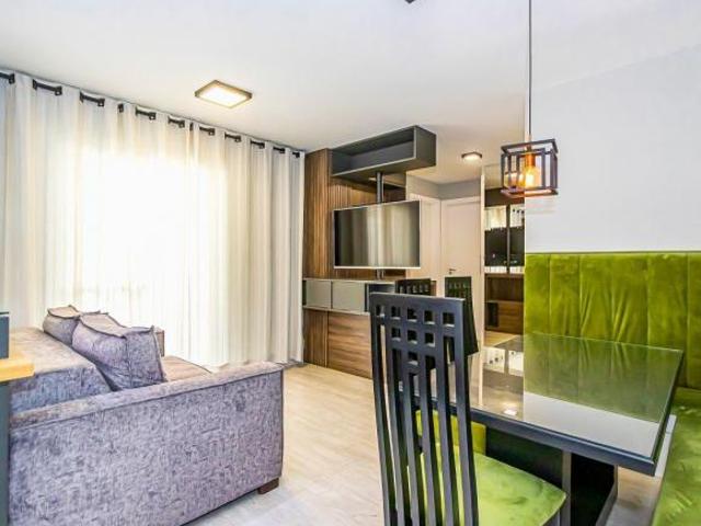 Apartamento 2 Quartos com Suíte, Sacada com Churrasqueira e Vaga Coberta no Tingui