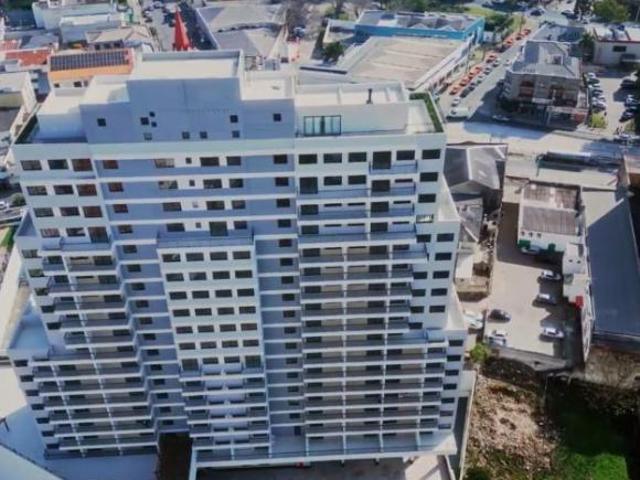 Apartamento 2 Quartos com Sacada | 53m² | Pronto para Morar | Localização Privilegiada no Portão