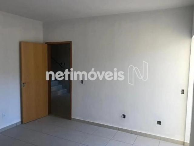 Apartamento 2 Quartos com Sacada – Conforto e Praticidade!