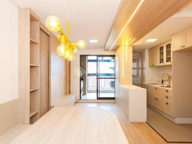 Apartamento 2 quartos com sacada e churrasqueira 1 vaga Novo Mundo Curitiba