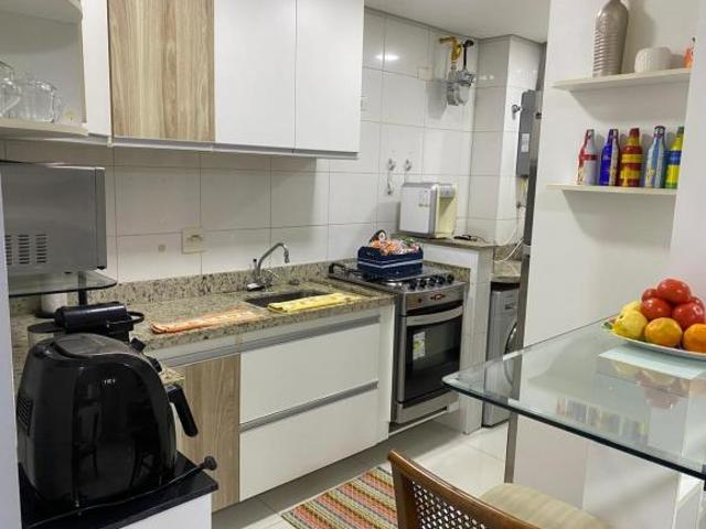 APARTAMENTO 2 QUARTOS COM SERVIÇOS NA RUA TOLENTINO