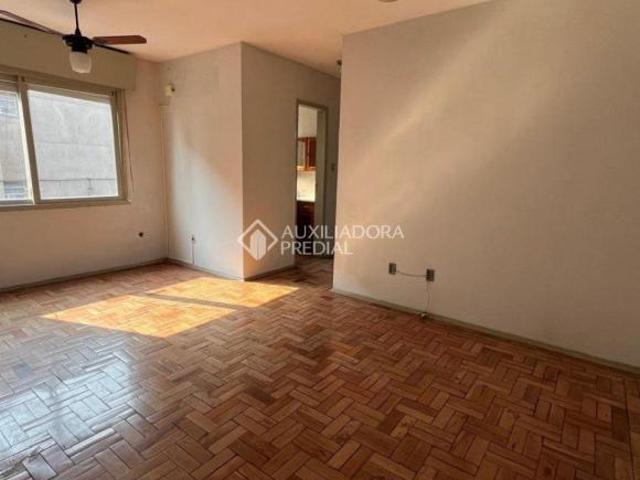 Apartamento 2 quartos com vaga de garagem na Vila Ipiranga em Porto Alegre