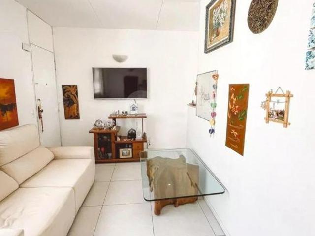 Apartamento 2 Quartos com Vaga e Piscina à Venda no Parque Peruche