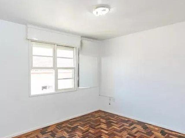 Apartamento 2 Quartos com Vaga no Cristal