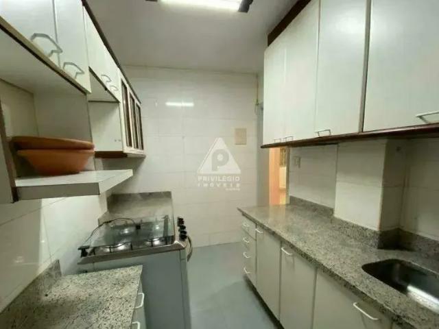 Apartamento 2 quartos com vaga no Leblon disponível para venda na Privilégio Imóveis