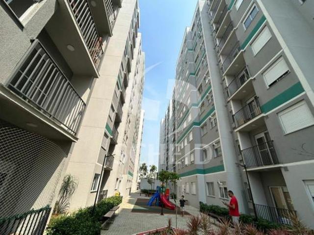 Apartamento 2 quartos com varanda Com móveis planejados Piso vinílico Vibra lado Senac e Forum