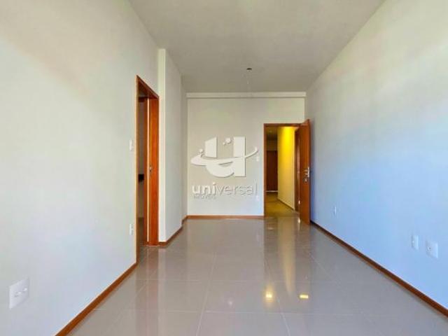 Apartamento 2 Quartos com Varanda em Excelente Localização