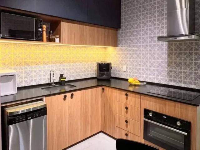Apartamento 2 Quartos com 1 Suíte e 76m² Centro CEN