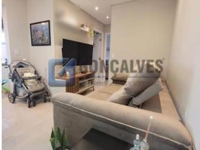 Apartamento 2 Quartos com 1 Vaga e Varanda em Santa Maria, Santo André – R$ 535.000