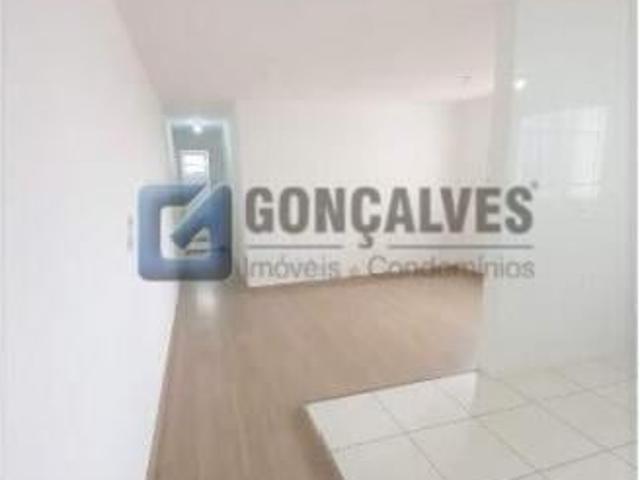Apartamento 2 Quartos com 1 Vaga — Parque Residencial Tiradentes, SBC