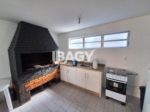 Apartamento 2 Quartos Carvoeira 52m²