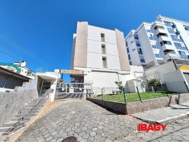 Apartamento 2 Quartos Carvoeira 61m²