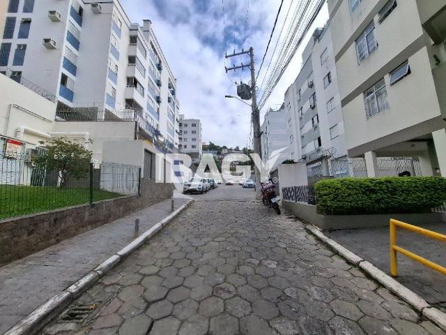 Apartamento 2 Quartos Carvoeira 61m²