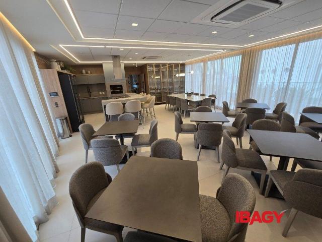 Apartamento 2 Quartos Centro 169m²
