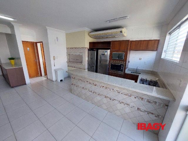 Apartamento 2 Quartos Centro 64m²