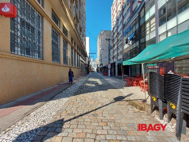 Apartamento 2 Quartos Centro 65m²