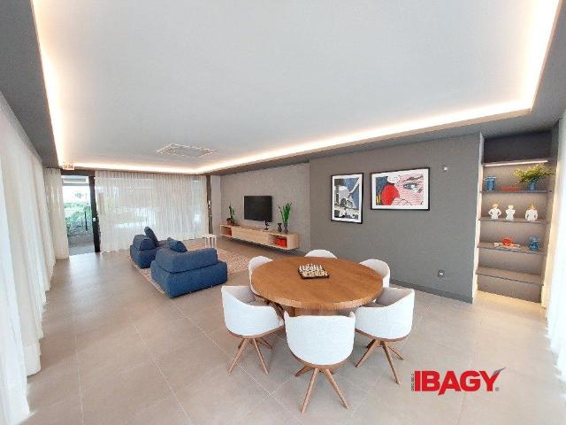 Apartamento 2 Quartos Centro 71m²