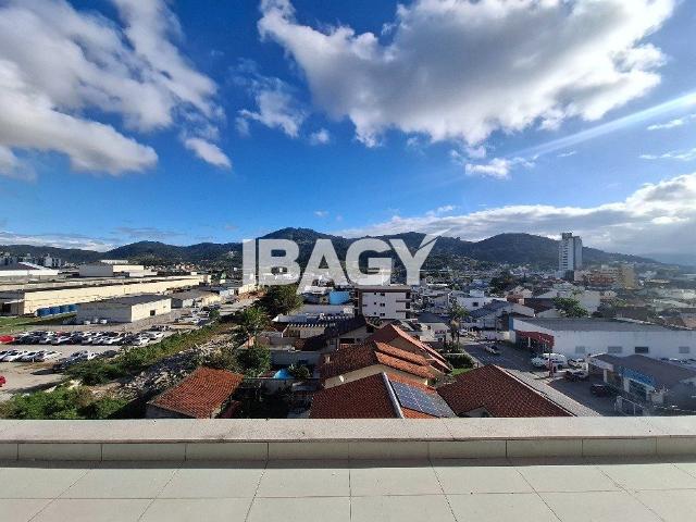Apartamento 2 Quartos Centro 83m²