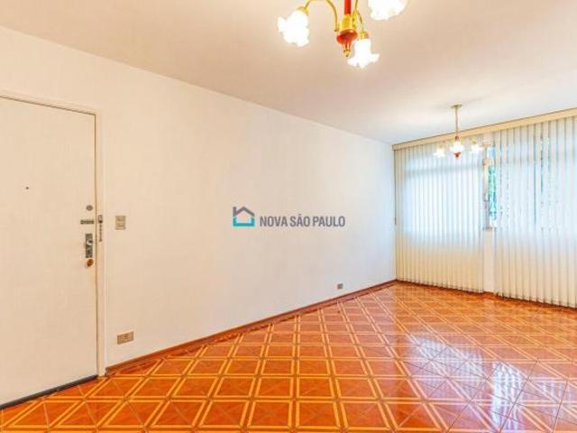 Apartamento, 2 Quartos à Venda em Moema
