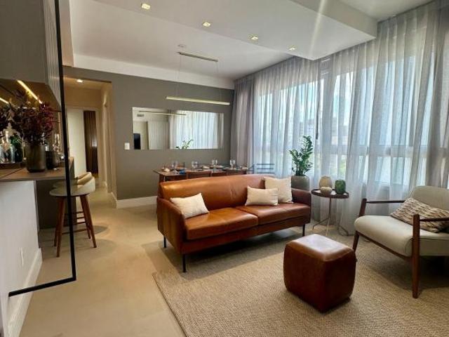 Apartamento 2 quartos à venda no bairro Passo da Areia Porto Alegre/RS