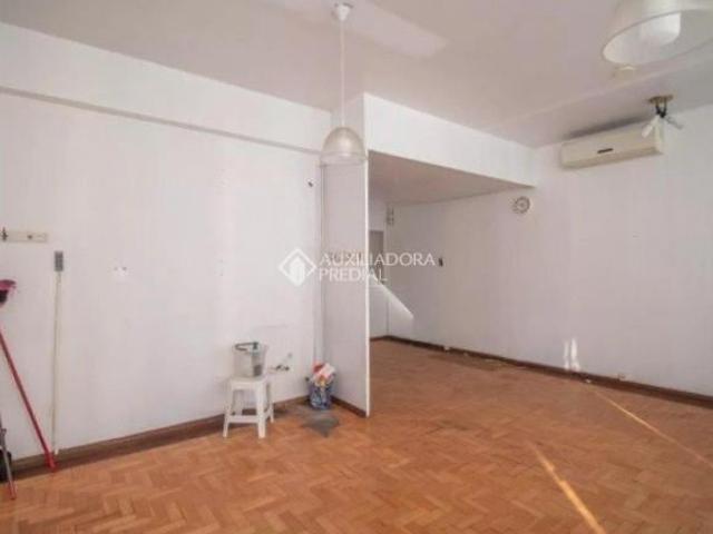 Apartamento 2 quartos, andar inteiro  alto  próximo Santa Casa