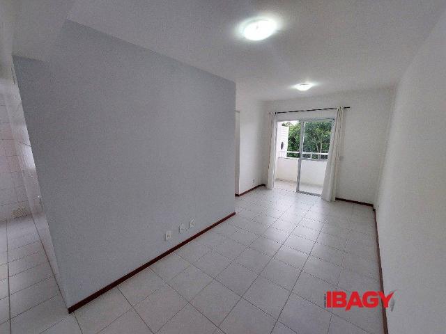 Apartamento 2 Quartos Aririú 58m²