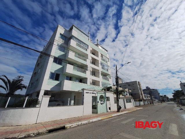 Apartamento 2 Quartos Aririú 68m²
