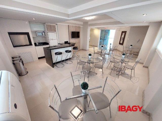 Apartamento 2 Quartos Barreiros 64m²
