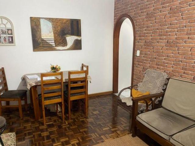 Apartamento 2 Quartos, Garagem fechada amplo 82 metros em Santos SP