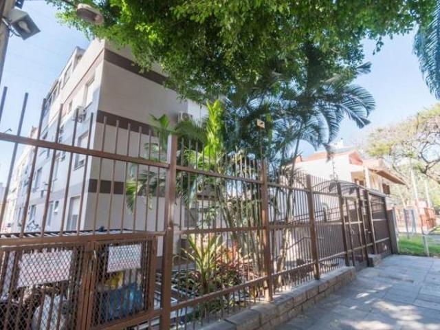 Apartamento 2 quartos, dep emp, sol, 65m2priv! Bem localizado!