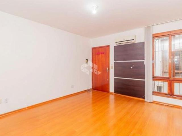 Apartamento 2 quartos, dependência e 1 vaga de garagem na Miguel Tostes