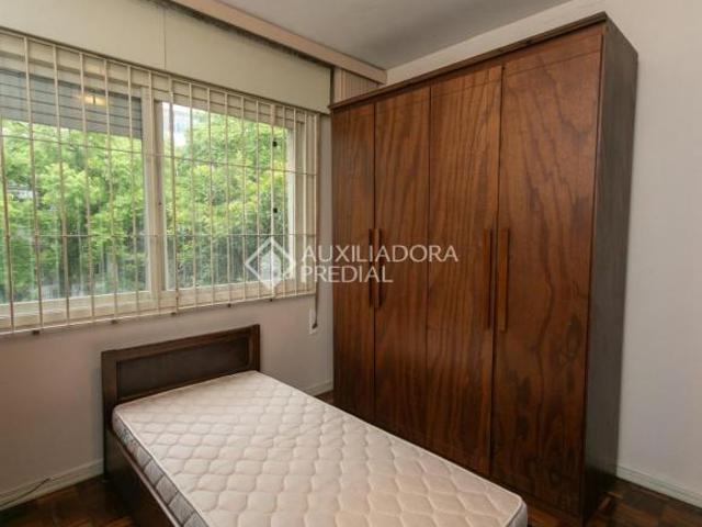 APARTAMENTO 2 QUARTOS E DEPENDENCIA NO BOM FIM
