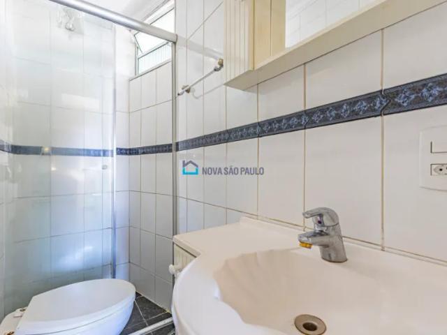 Apartamento, 2 Quartos e Suíte, 1 vaga, 2 banheiros, à Venda em Moema