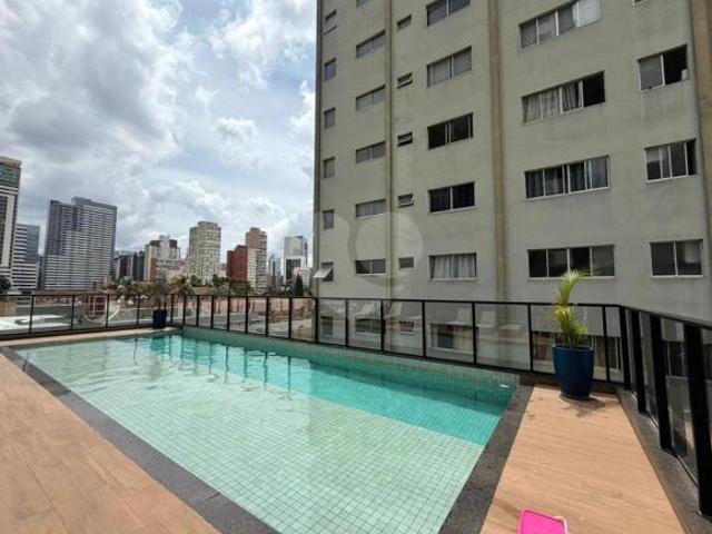 Apartamento 2 Quartos em Andar Alto no Centro de Curitiba