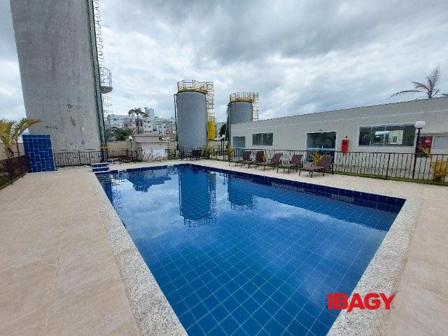 Apartamento 2 Quartos Forquilhas 48m²